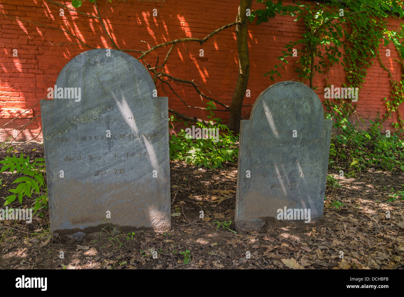 Old burying point cemetery salem hi-res stock photography and images - Alamy
