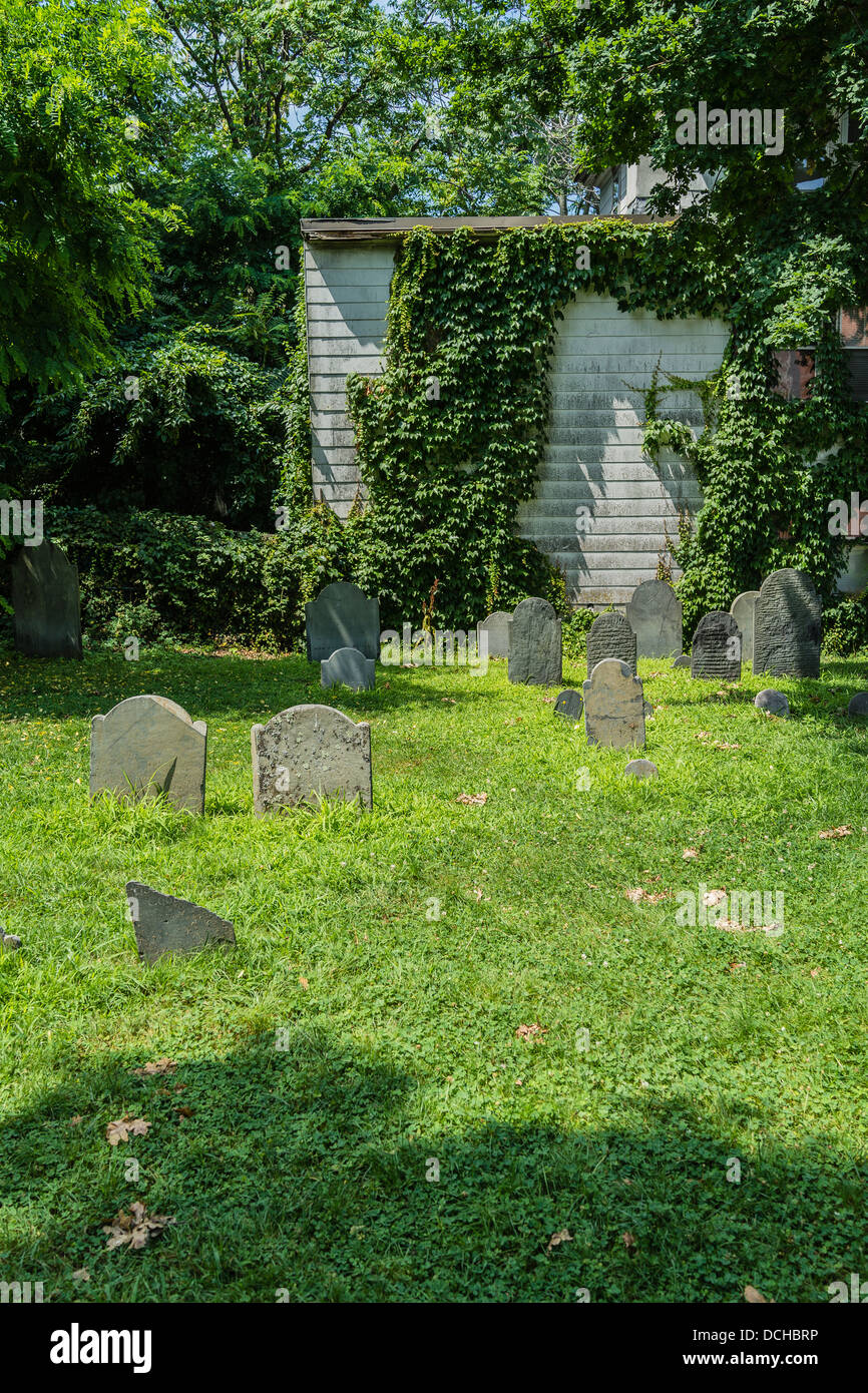 Old burying point cemetery salem hi-res stock photography and images - Alamy