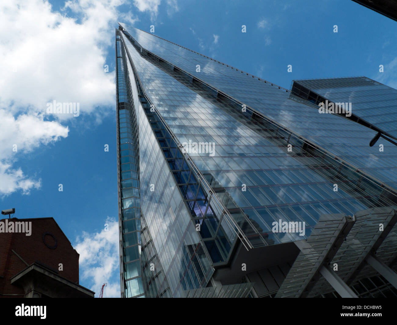 The shard london building hi-res stock photography and images - Alamy