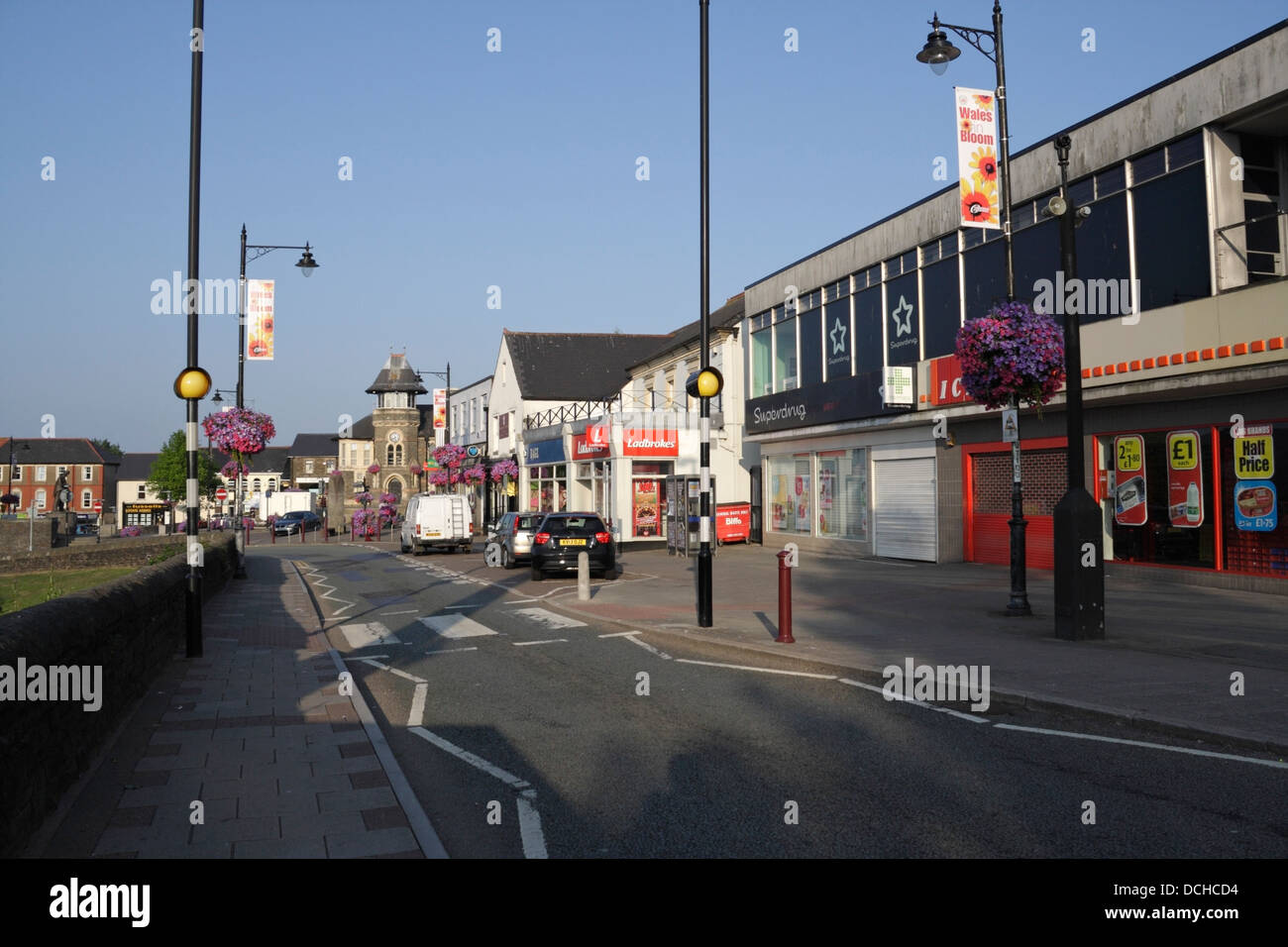 Various shops in Caerphilly town centre Stock Photo - Alamy