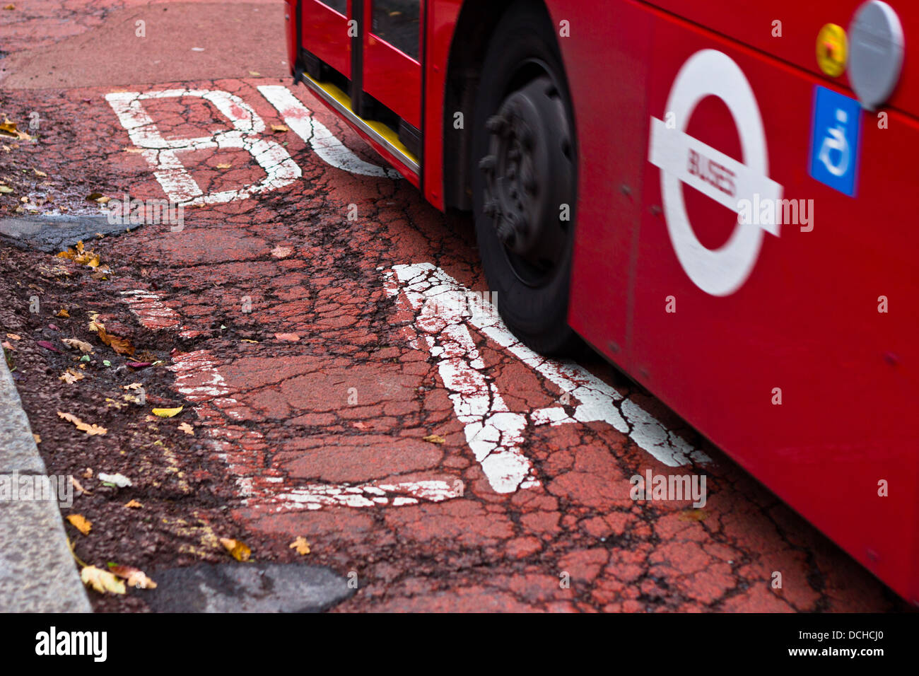 Bus damage hi-res stock photography and images - Alamy