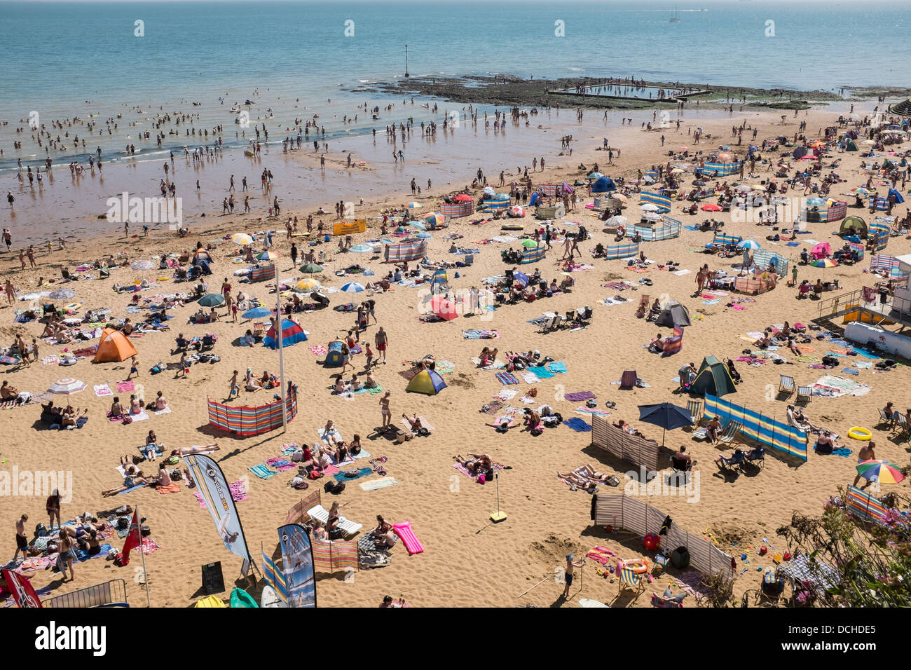 Broadstairs beach kent hi-res stock photography and images - Alamy