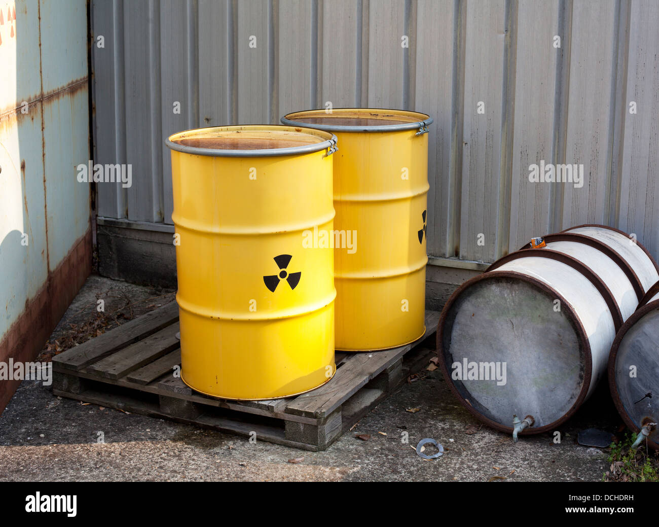 barrel with radioactive waste disposal Stock Photo - Alamy