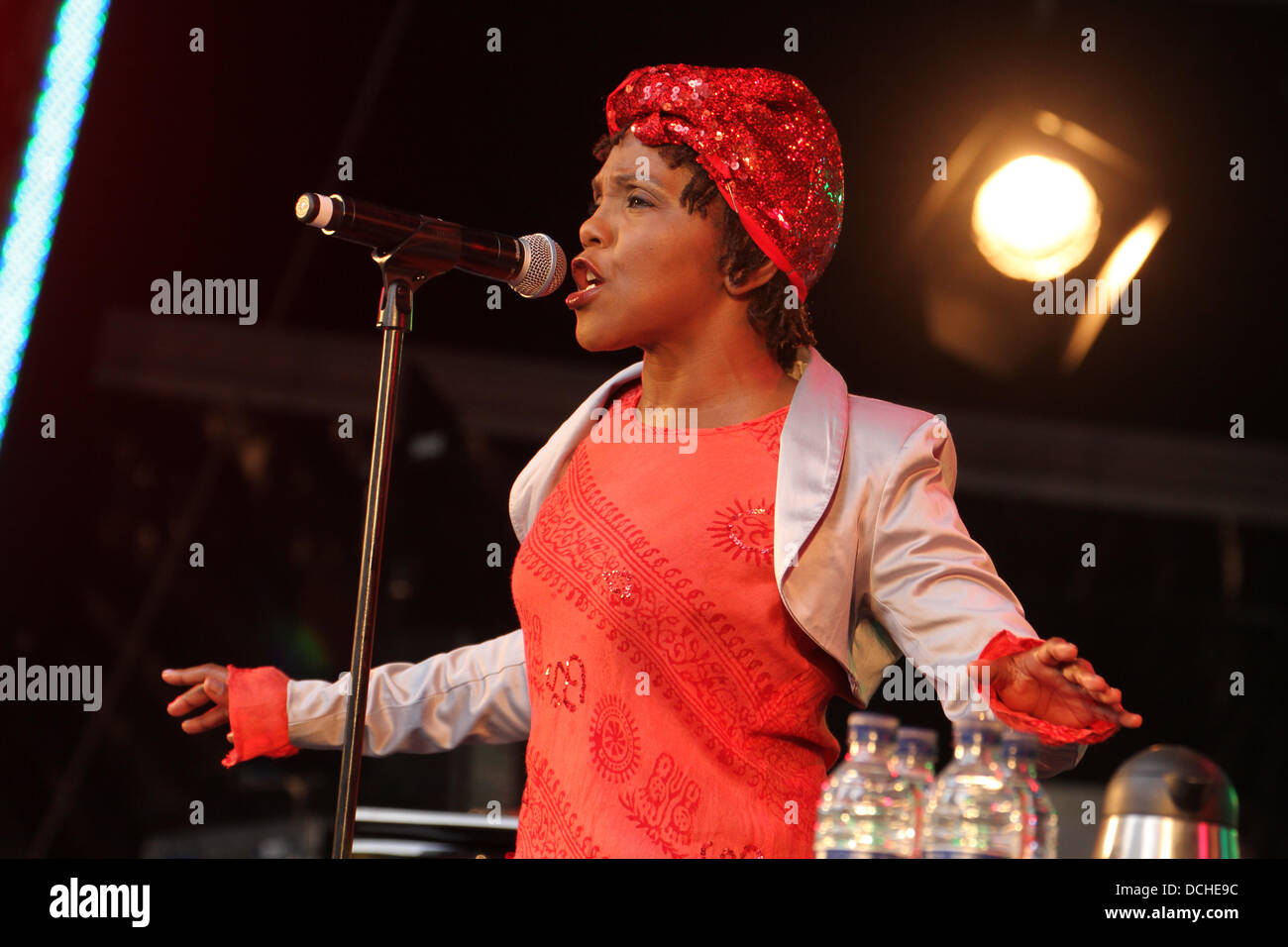 Last fm artist hi-res stock photography and images - Alamy