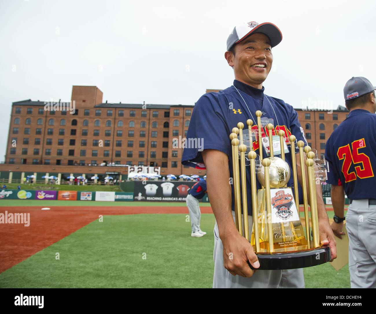 Aberdeen, Maryland, USA. 18th Aug, 2013. Players, coaches and host ...