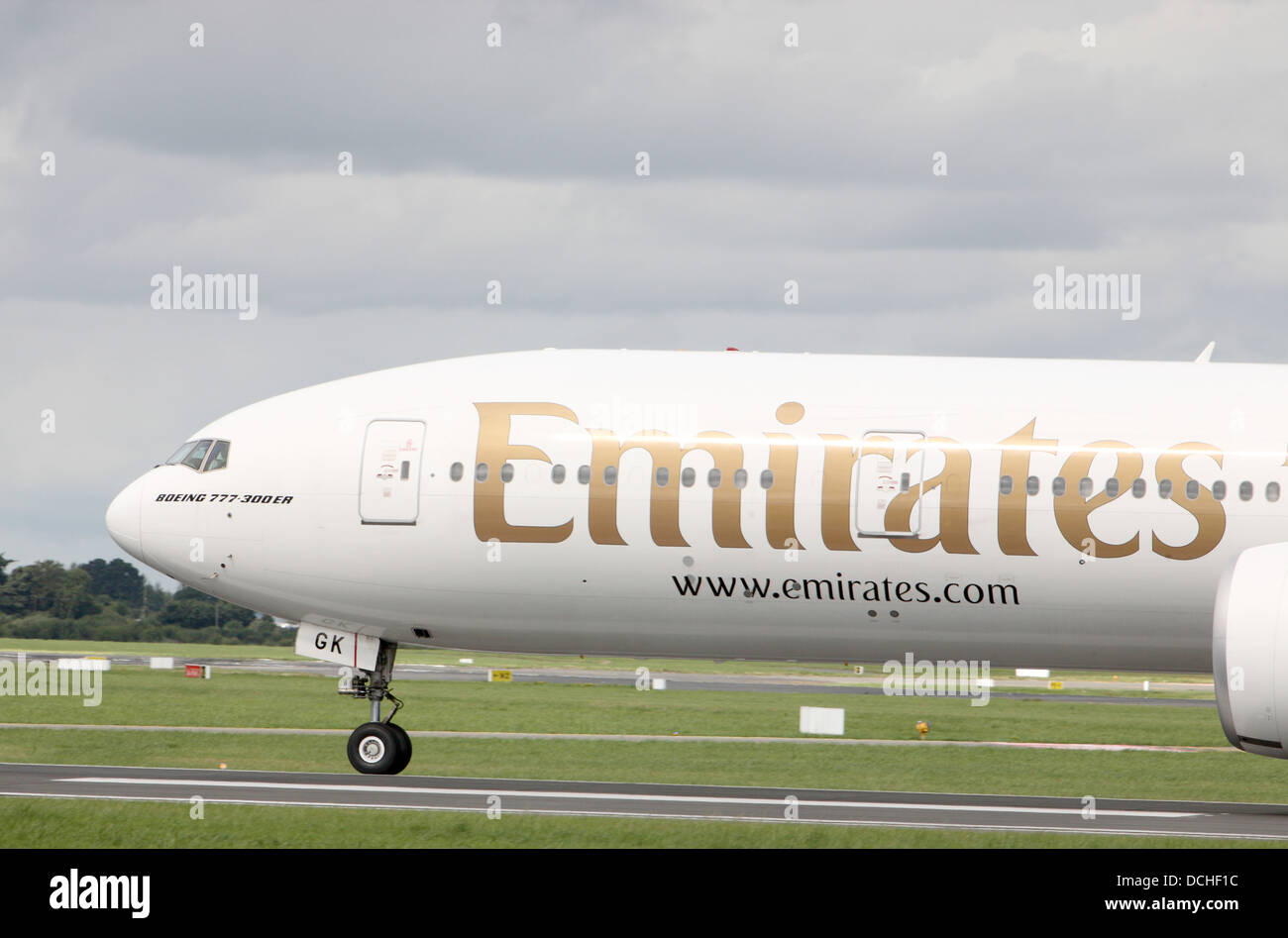 777 300er cockpit hi-res stock photography and images - Alamy