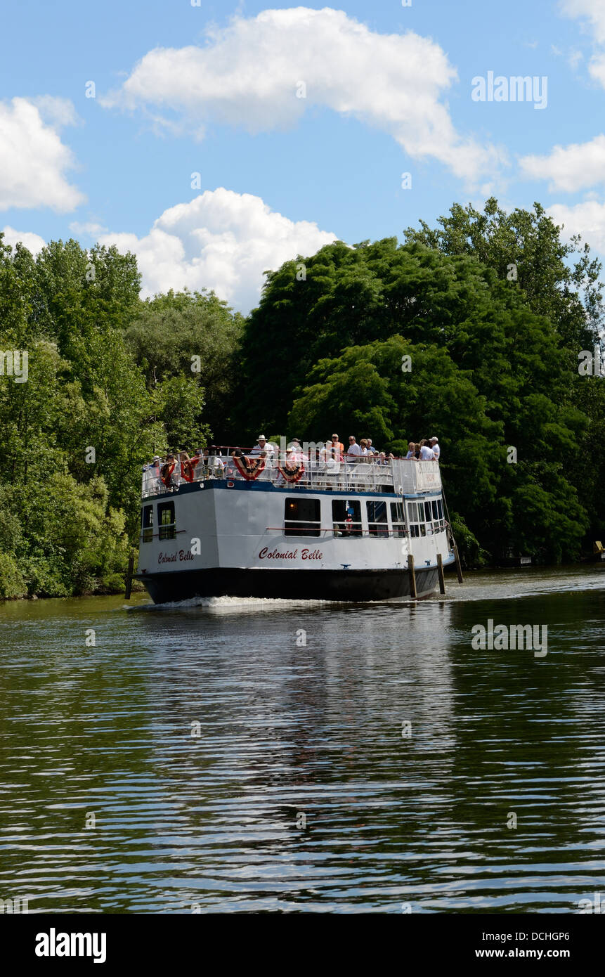 Finger lakes boat trip hi-res stock photography and images - Alamy