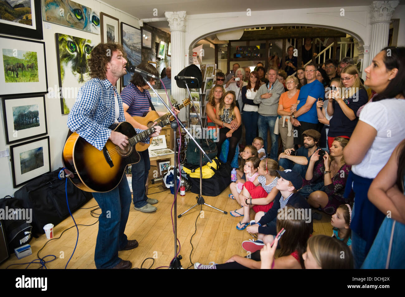 Ragsy from BBC's The Voice playing to a packed audience in The Ardent ...