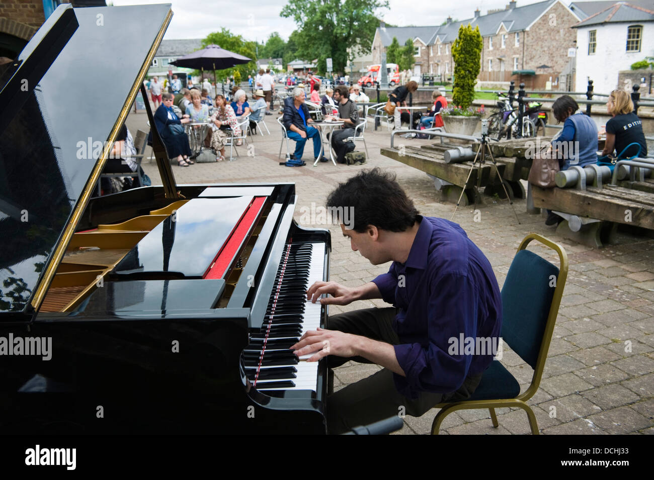Pianos Pianists High Resolution Stock Photography and Images - Alamy