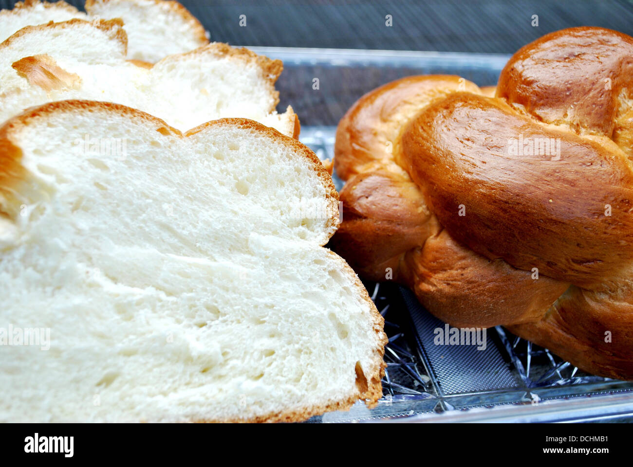 Braids bread hi-res stock photography and images - Alamy