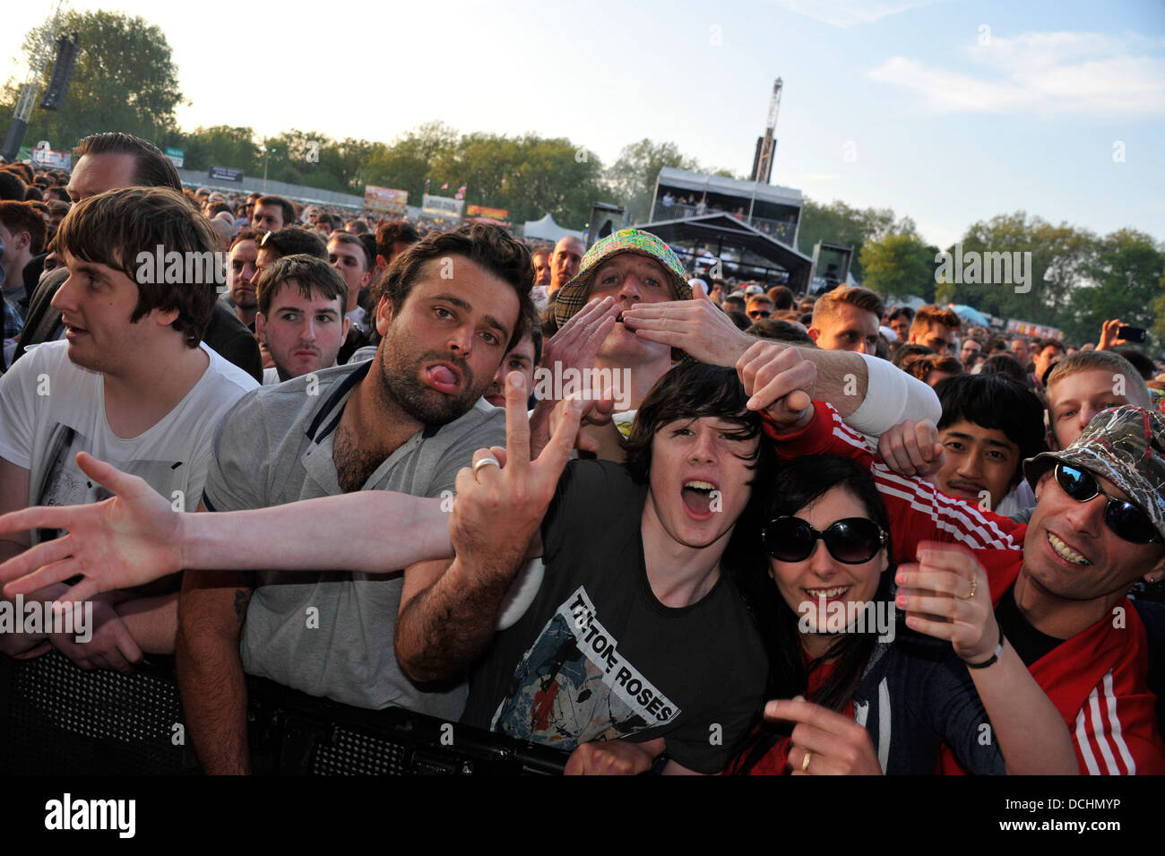 The Stone Roses (Ian Brown, John Squire, Reni, Mani) perform live in ...