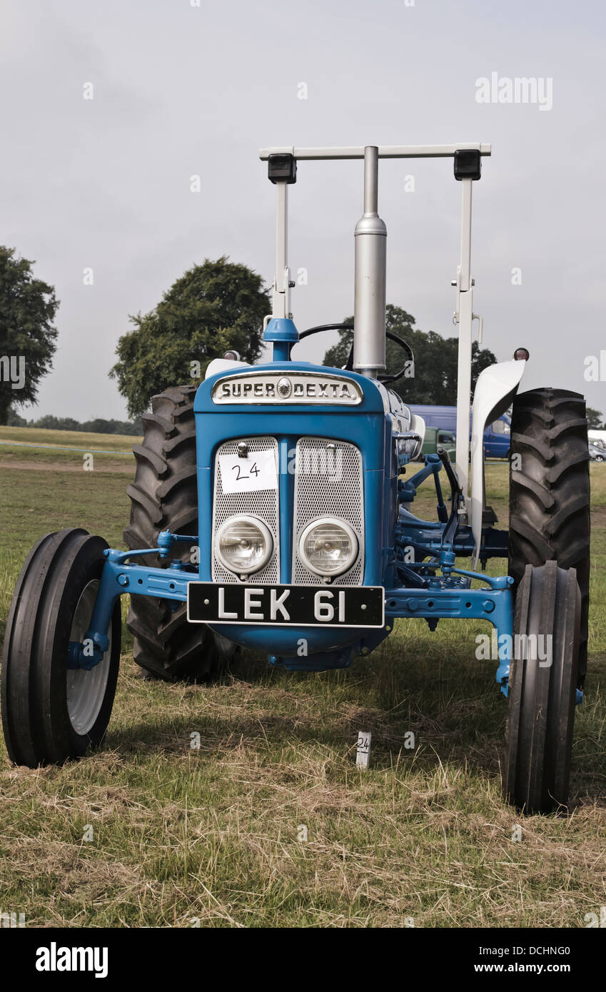 vintage tractor show rally fordson super dexta tractor at the astle ...