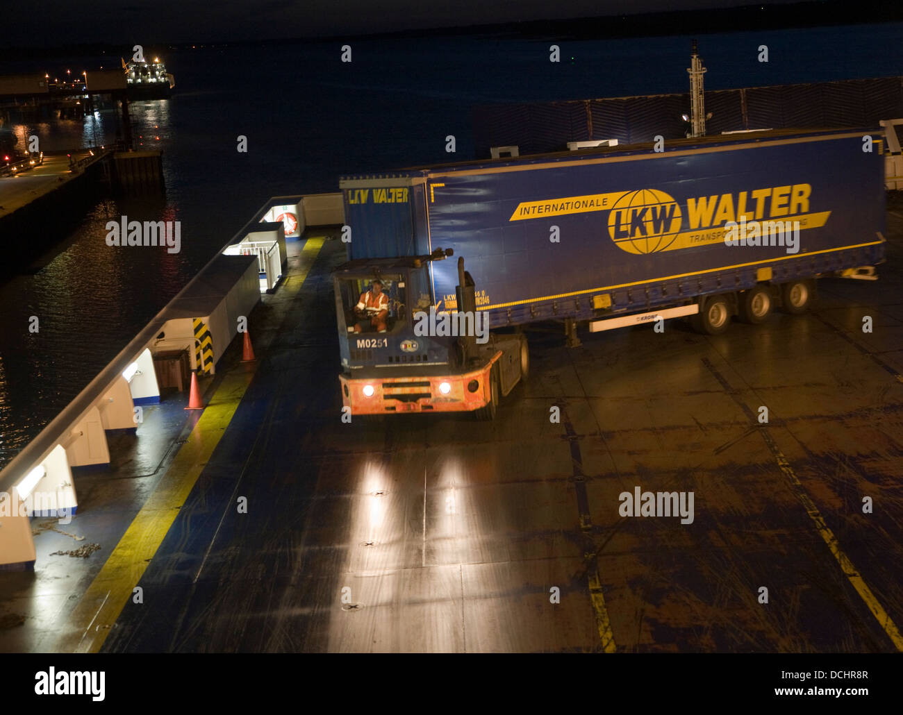 Freight container hi-res stock photography and images - Alamy