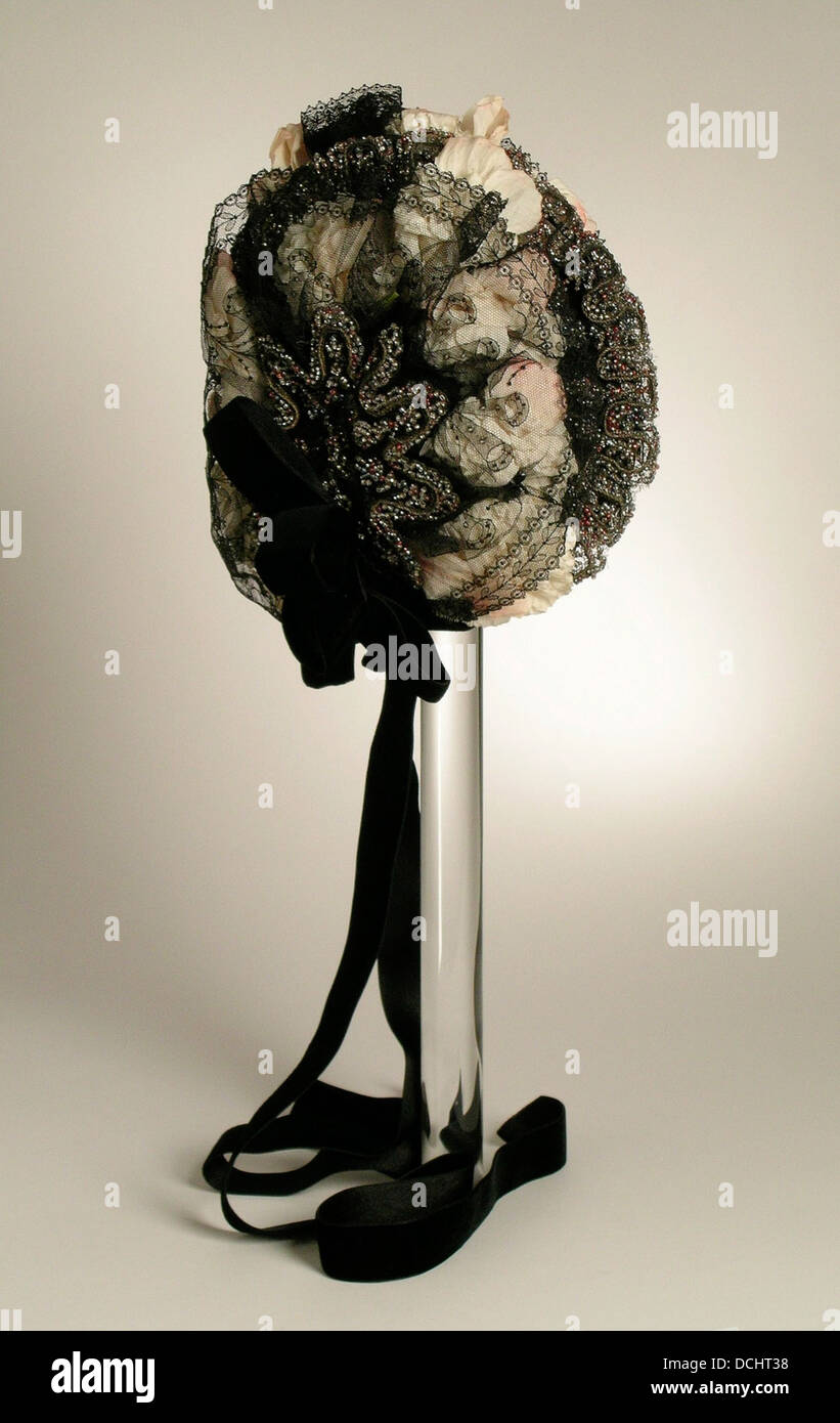 Fanchon bonnet hi-res stock photography and images - Alamy