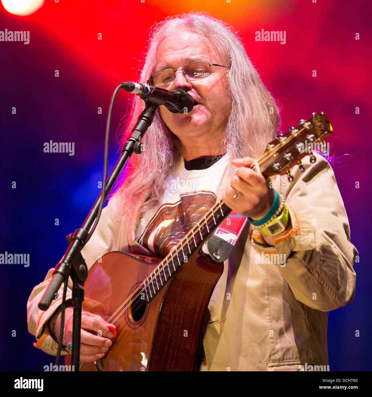 Chris blue singer hi-res stock photography and images - Alamy