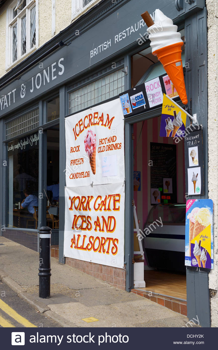 Ice Cream Parlor Stock Photos & Ice Cream Parlor Stock Images - Alamy