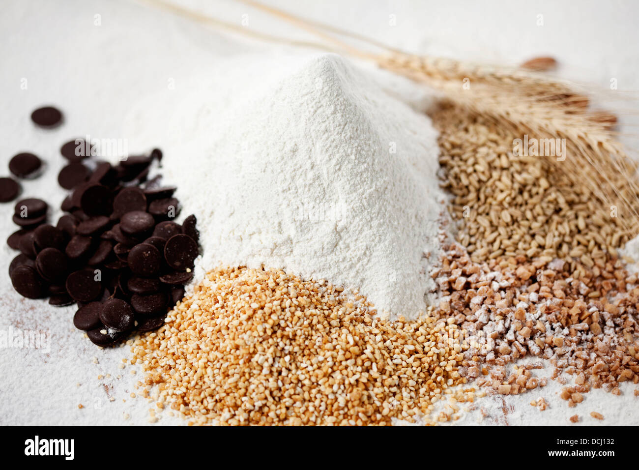 ingredients of bread Stock Photo - Alamy