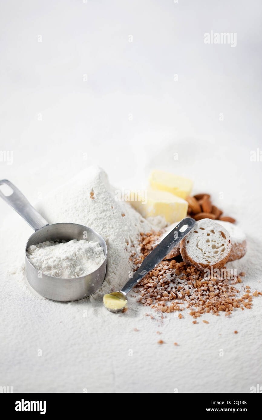 ingredients of bread Stock Photo - Alamy