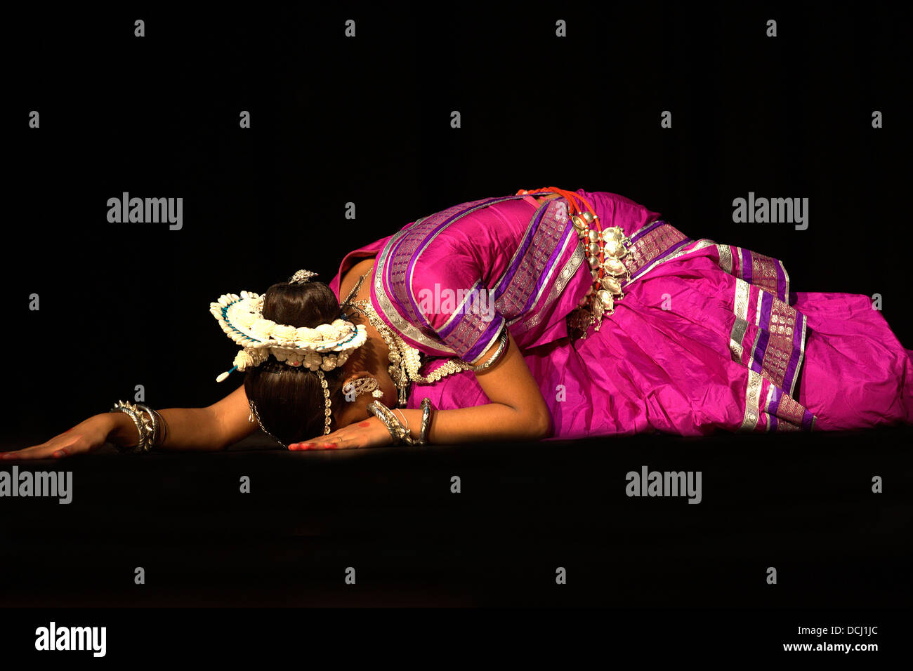 Arts culture and entertainment traditional culture traditional dancing ...