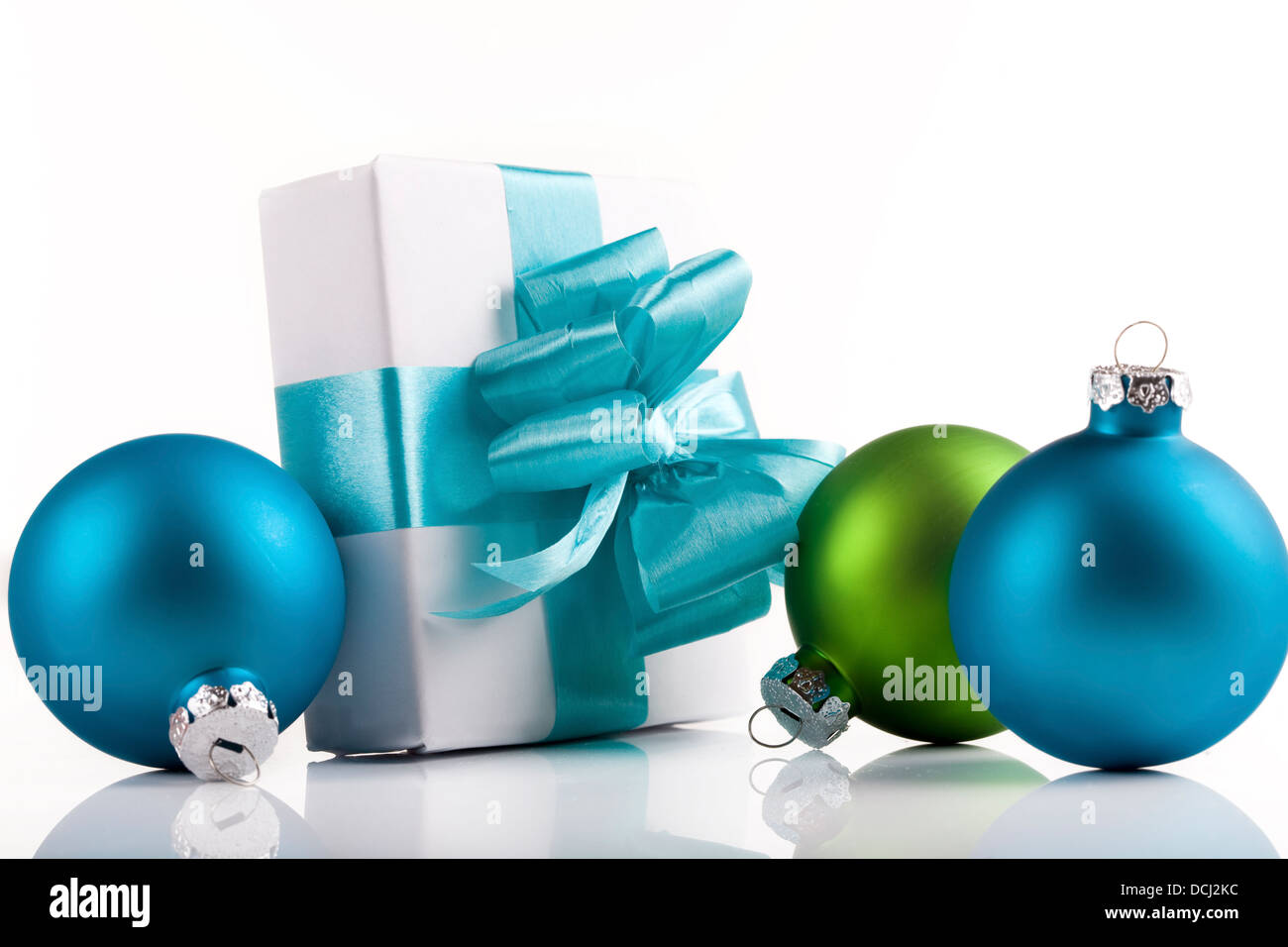White present blue ribbons hi-res stock photography and images - Alamy
