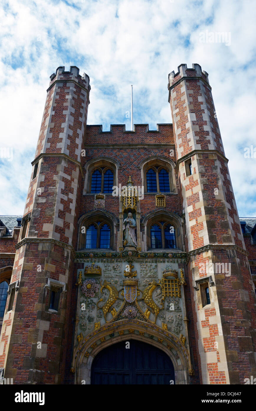 University Main Gate Stock Photos & University Main Gate Stock Images ...