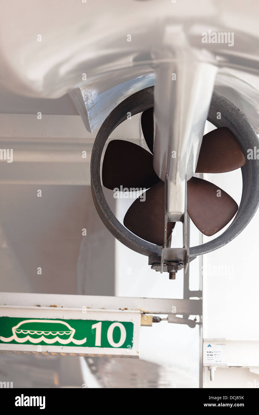 lifeboat propeller P&O SHIP Aurora Stock Photo - Alamy