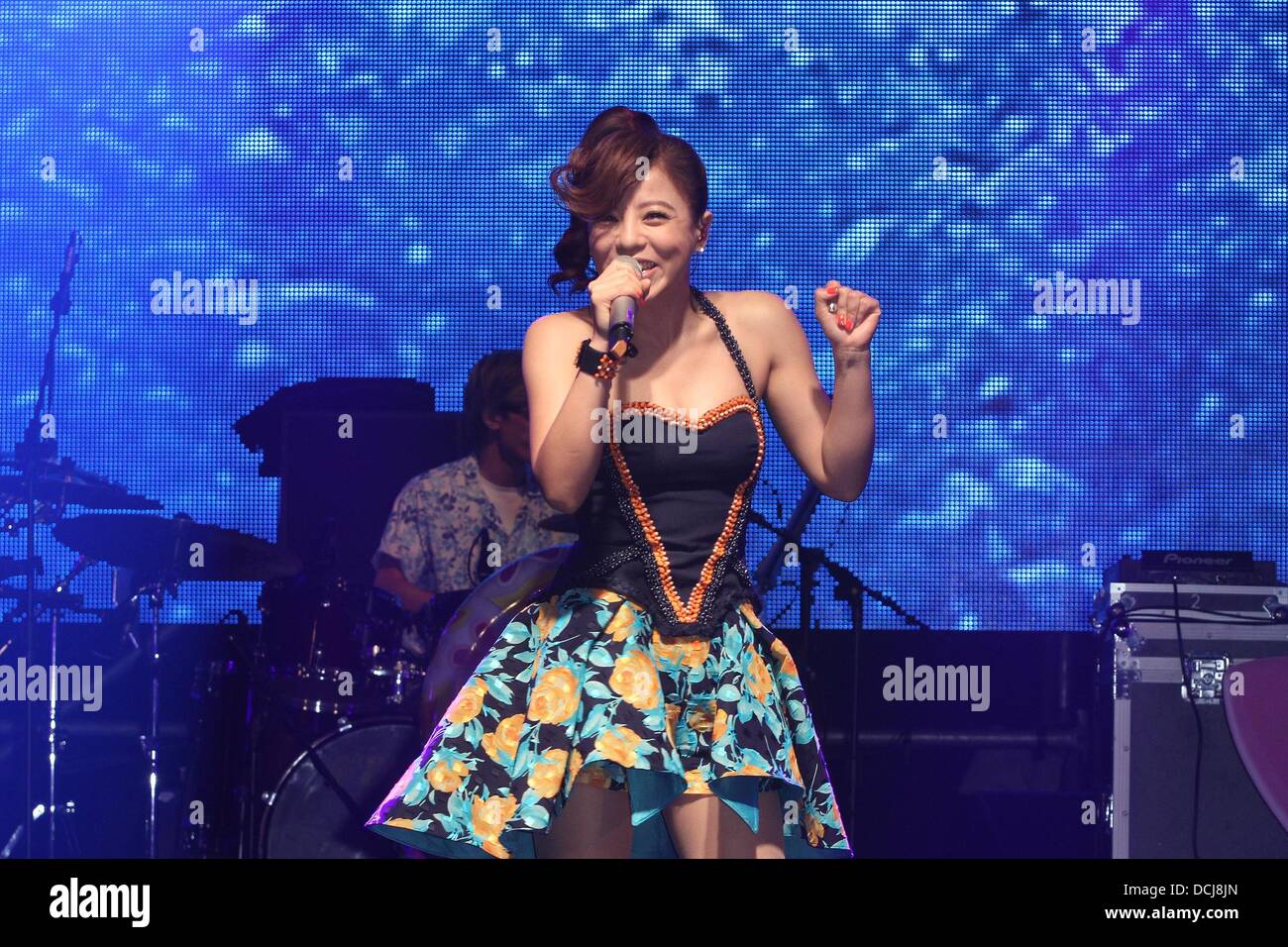 Singer Della holds concert 'Hello£¡Aloha2' in Taipei,China on Friday ...