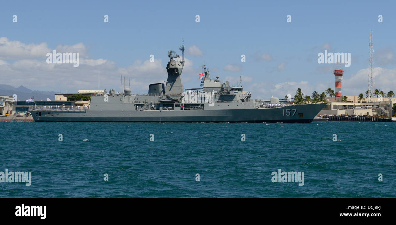 Royal australian navy frigate hmas perth hi-res stock photography and ...