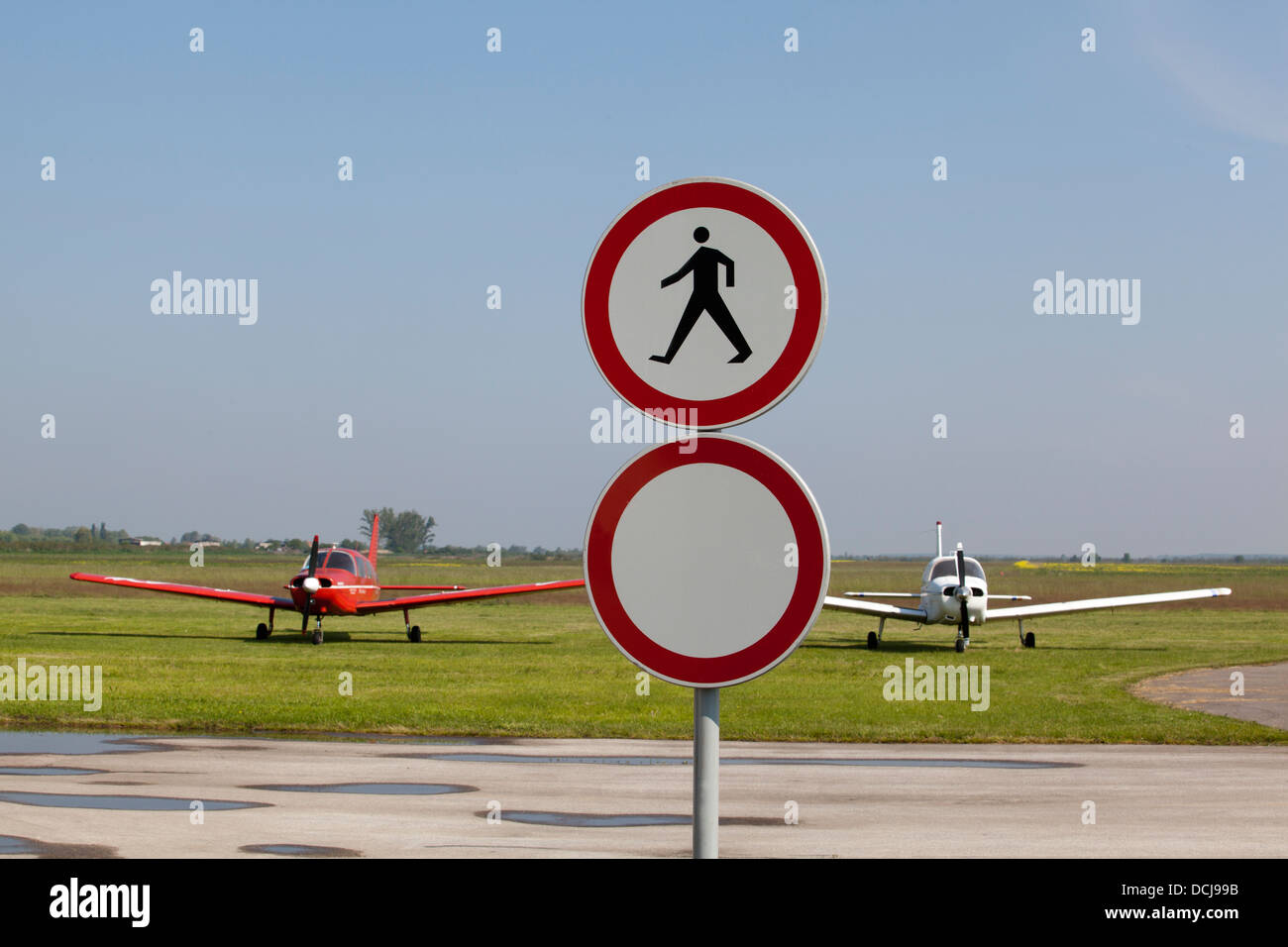 only for pilots sign Stock Photo - Alamy