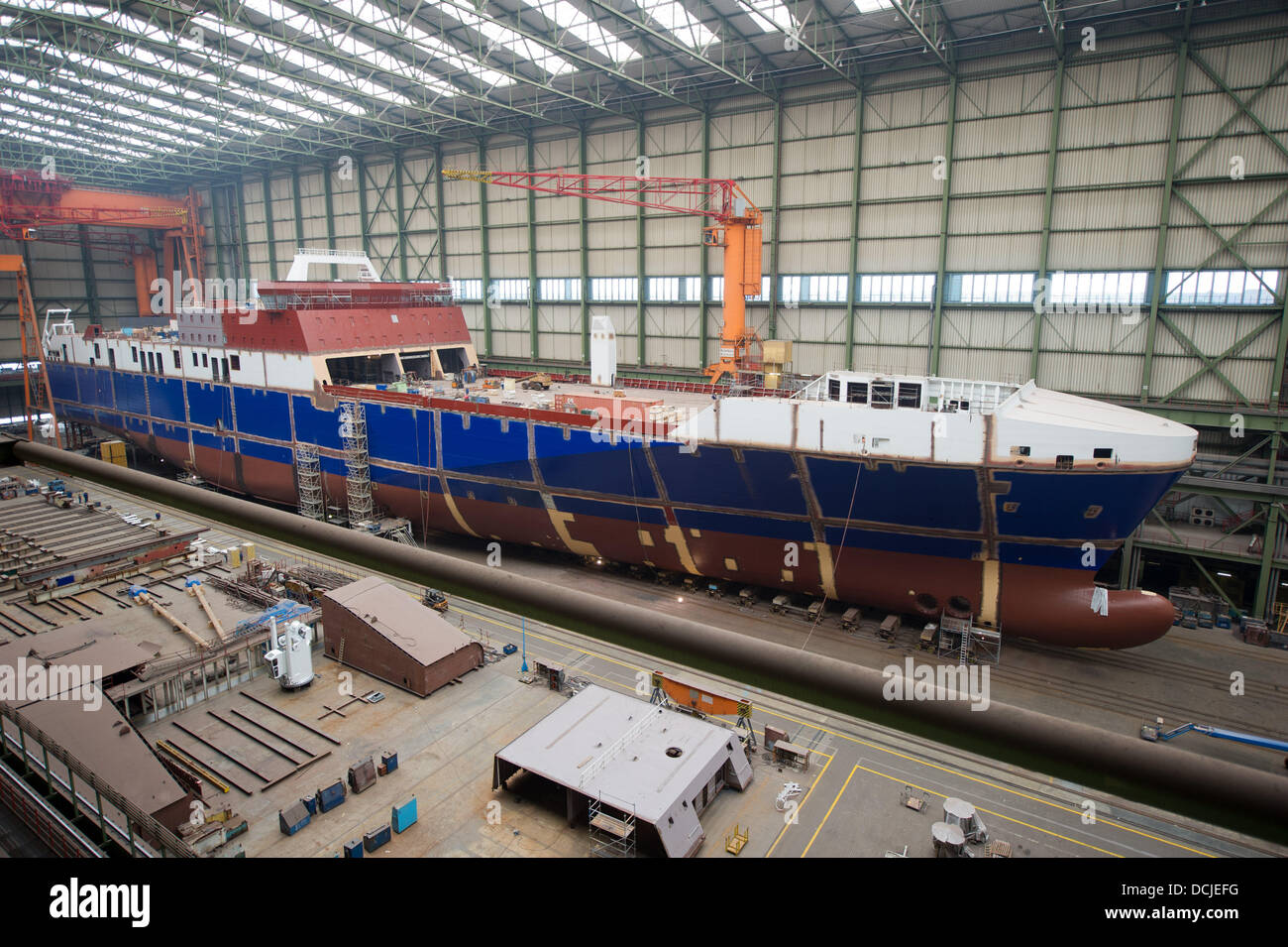 Stralsund, Germany. 19th Aug, 2013. Work is under way on the second ...