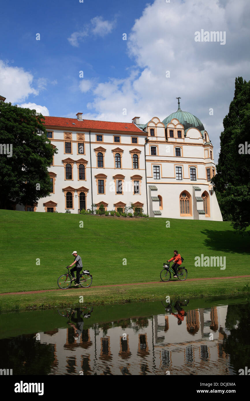 Celle castle tourist hi-res stock photography and images - Alamy