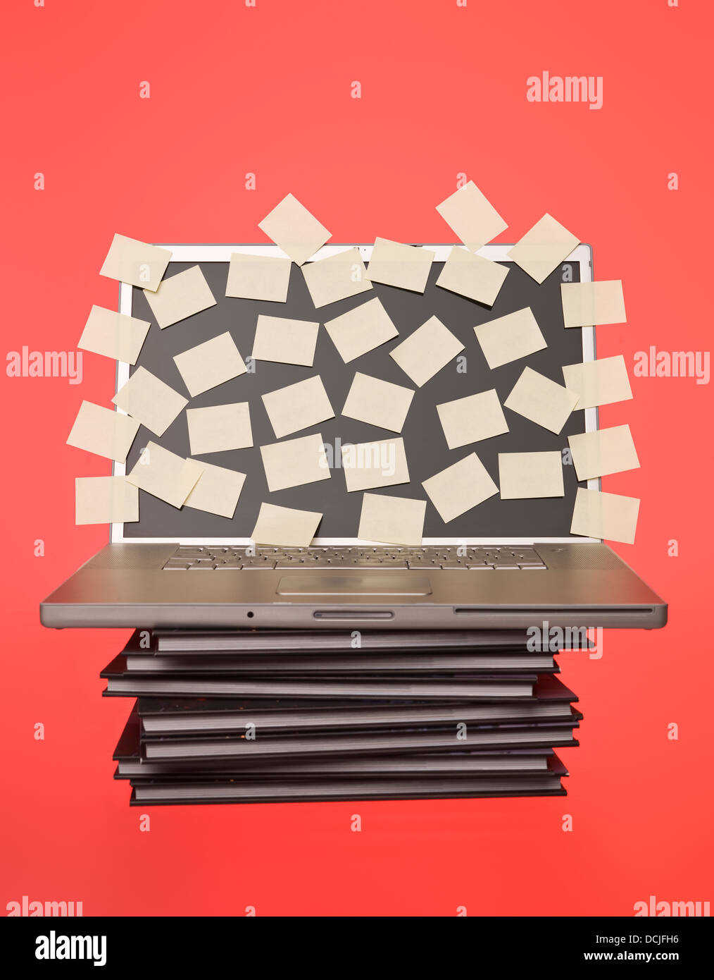 Laptop with with empty post-its Stock Photo - Alamy