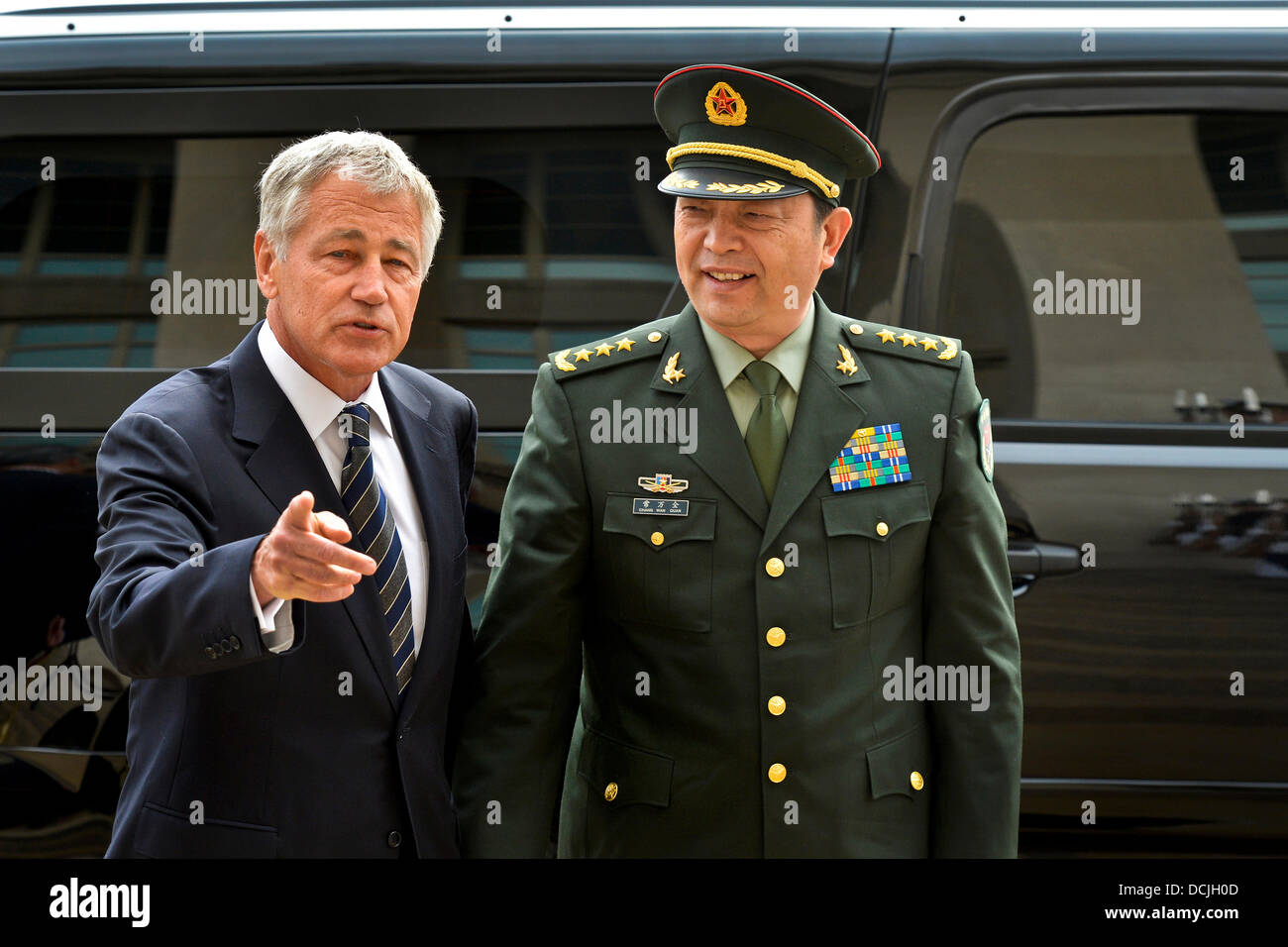 US Secretary of Defense Chuck Hagel welcomes Chinese Minister of ...