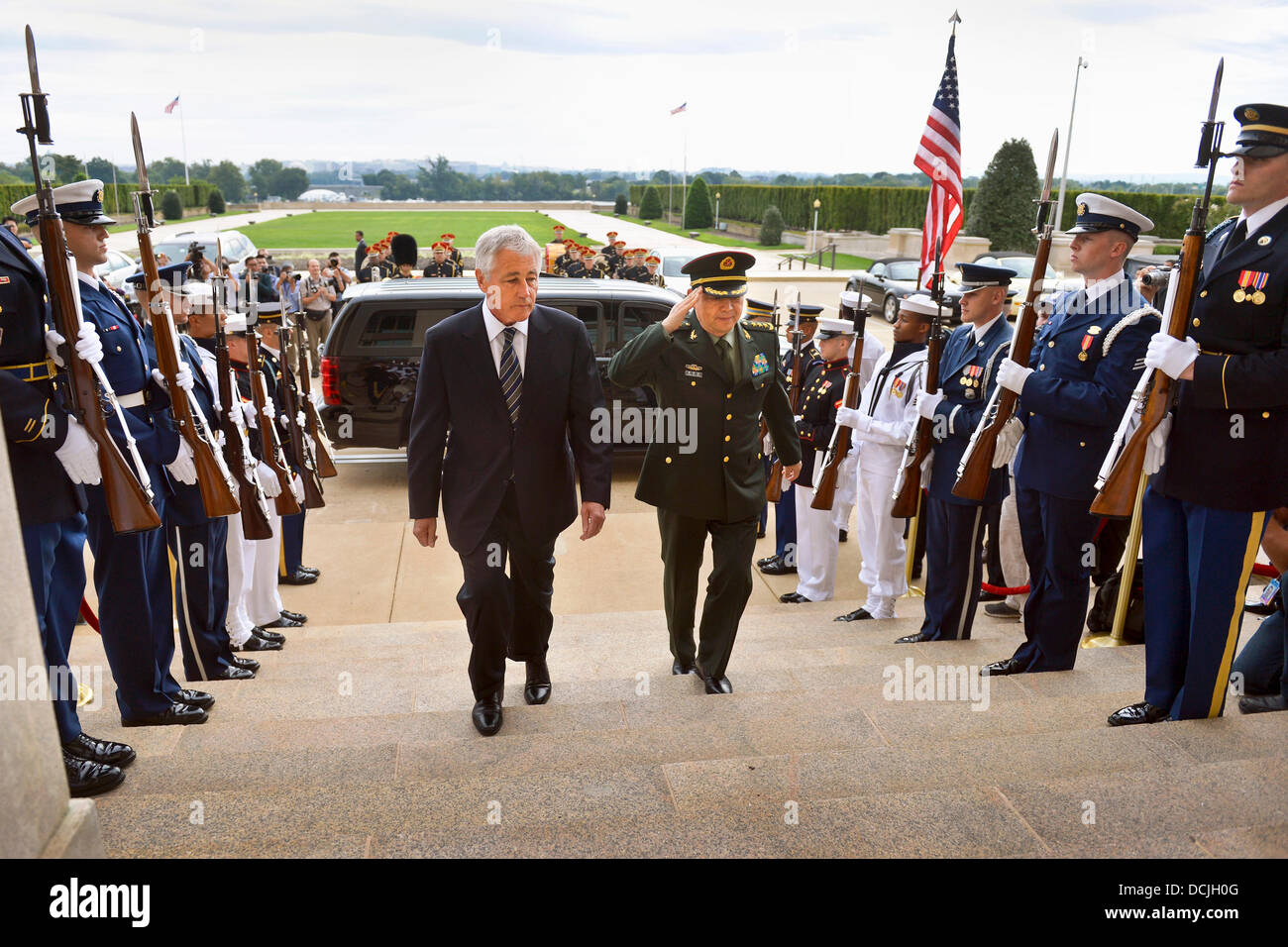 US Secretary of Defense Chuck Hagel welcomes Chinese Minister of ...