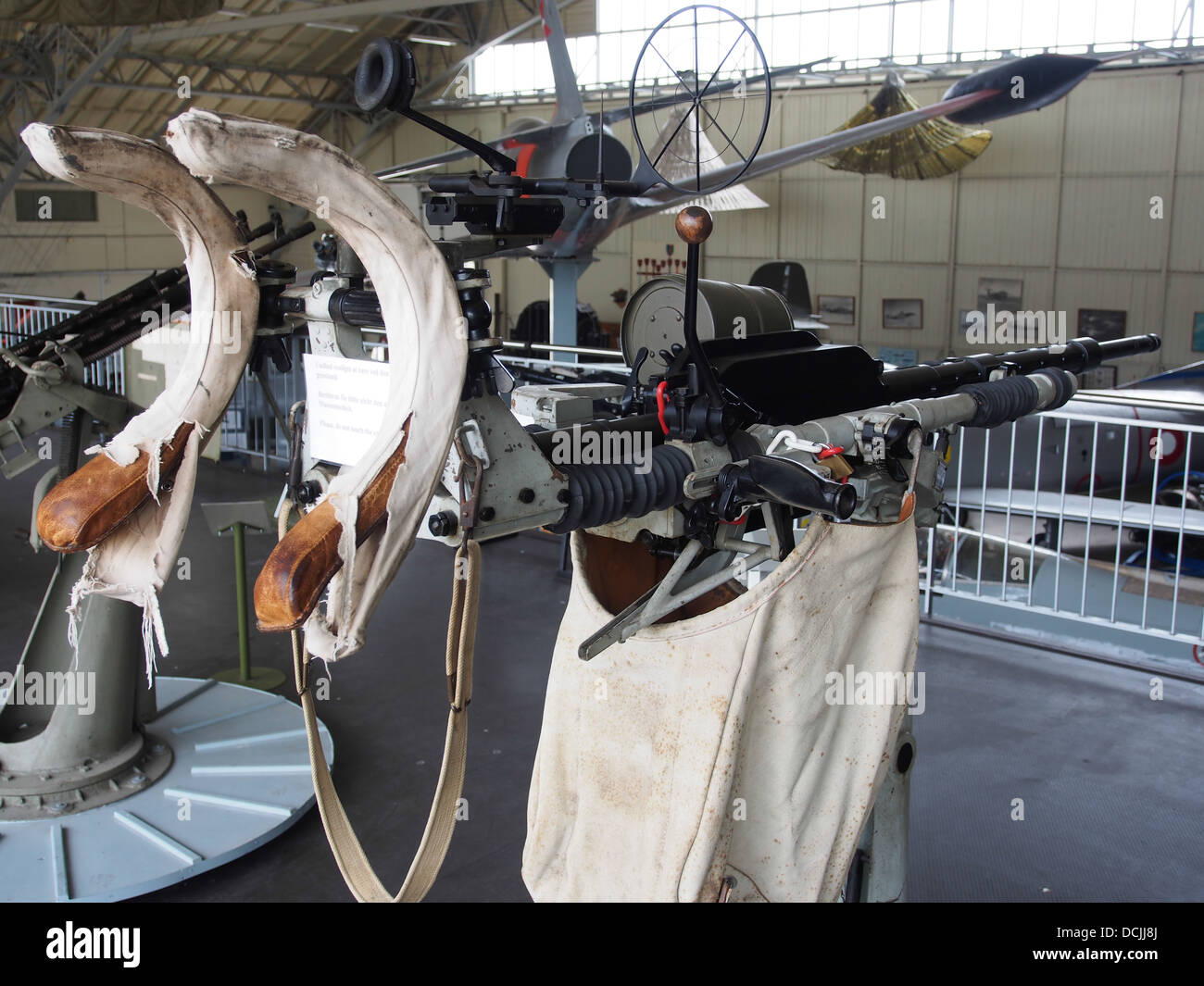 20mm aa gun hi-res stock photography and images - Alamy