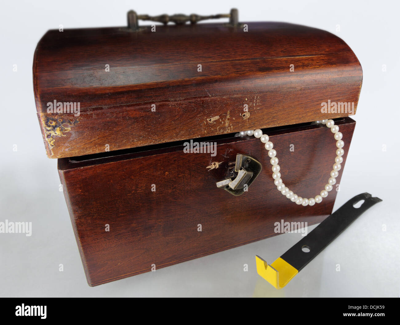 Pry bar hi-res stock photography and images - Alamy