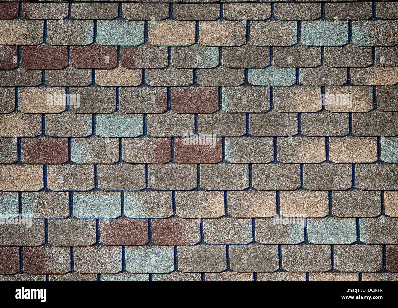 Shingle roof pattern for textured background Stock Photo - Alamy