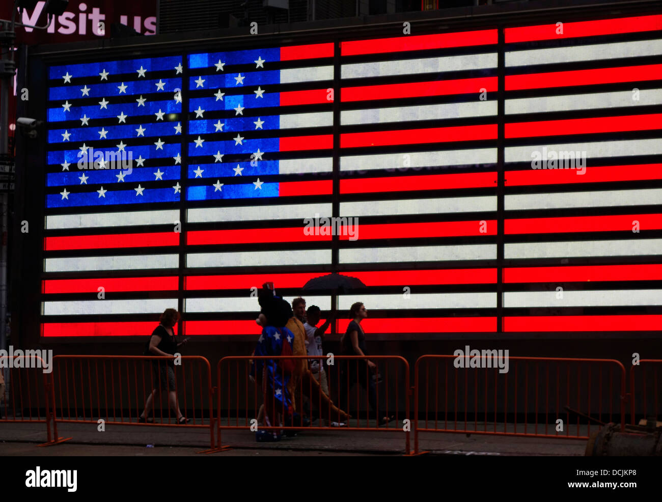 Giant usa flag hi-res stock photography and images - Alamy