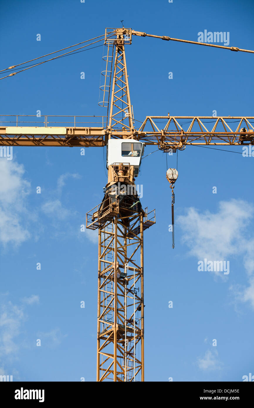 Construction Crane towards blue sky Stock Photo - Alamy
