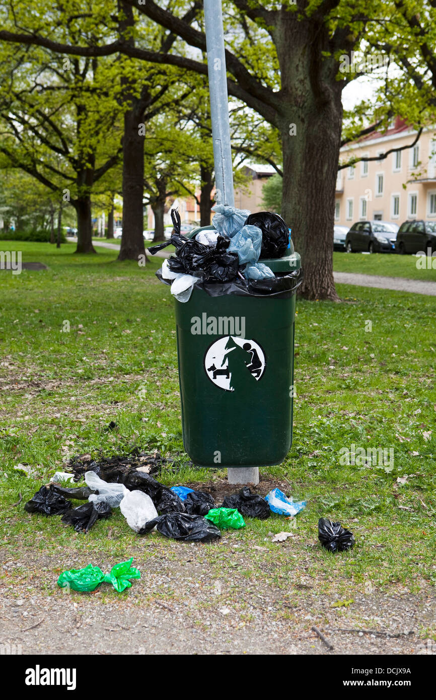 Overflowing tub hi-res stock photography and images - Alamy