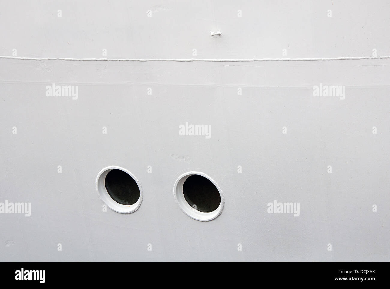 Porthole window on a white ship's hull Stock Photo - Alamy