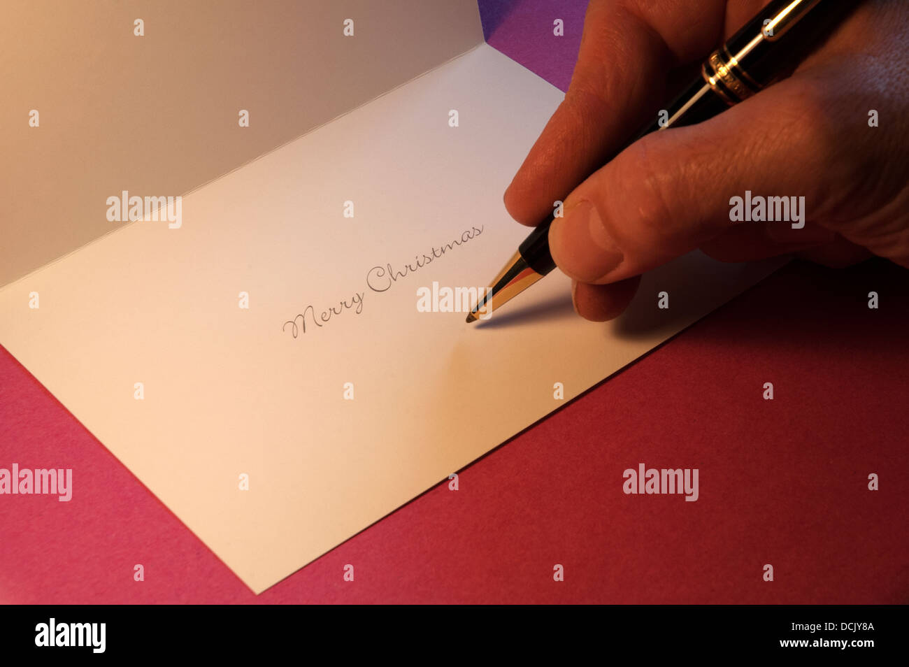 Writing greetings card hand hi-res stock photography and images - Alamy