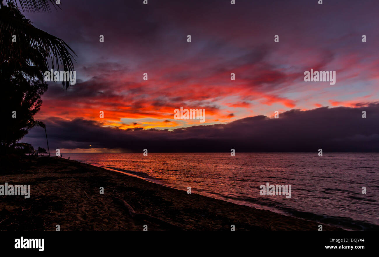 Beautiful sunset sandy beach colorful hi-res stock photography and ...