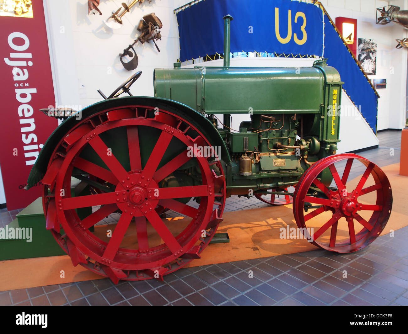 The Old Munktells tractor is showcased at the Teknikens och Sjöfartens ...