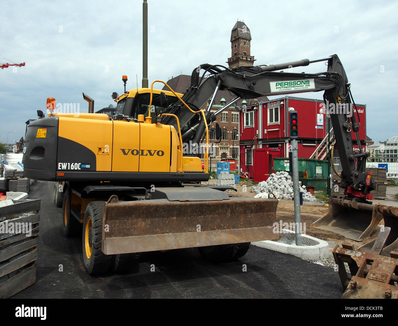 The Volvo EW160C is a wheeled excavator designed for material handling ...