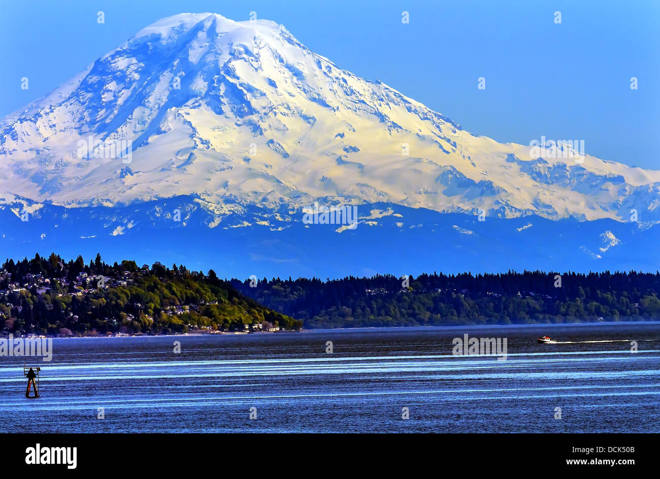 Seattle puget sound mountain hi-res stock photography and images - Alamy