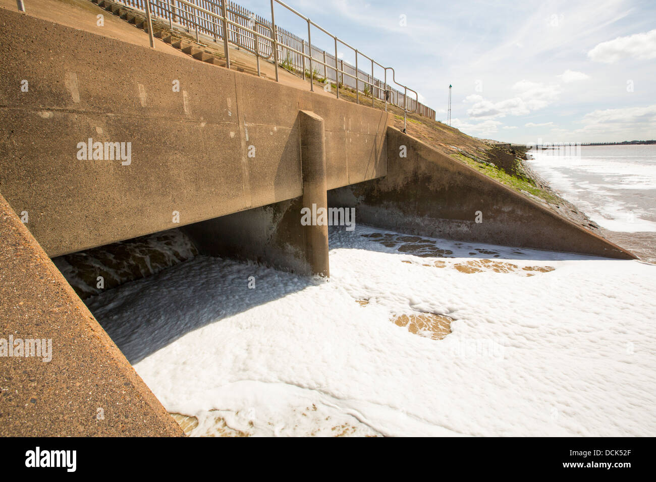 Being emptied hi-res stock photography and images - Alamy