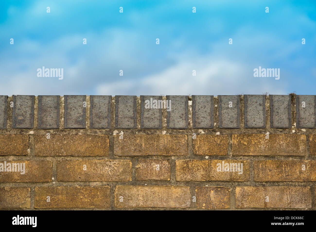 Blue sky and brick wall hi-res stock photography and images - Alamy