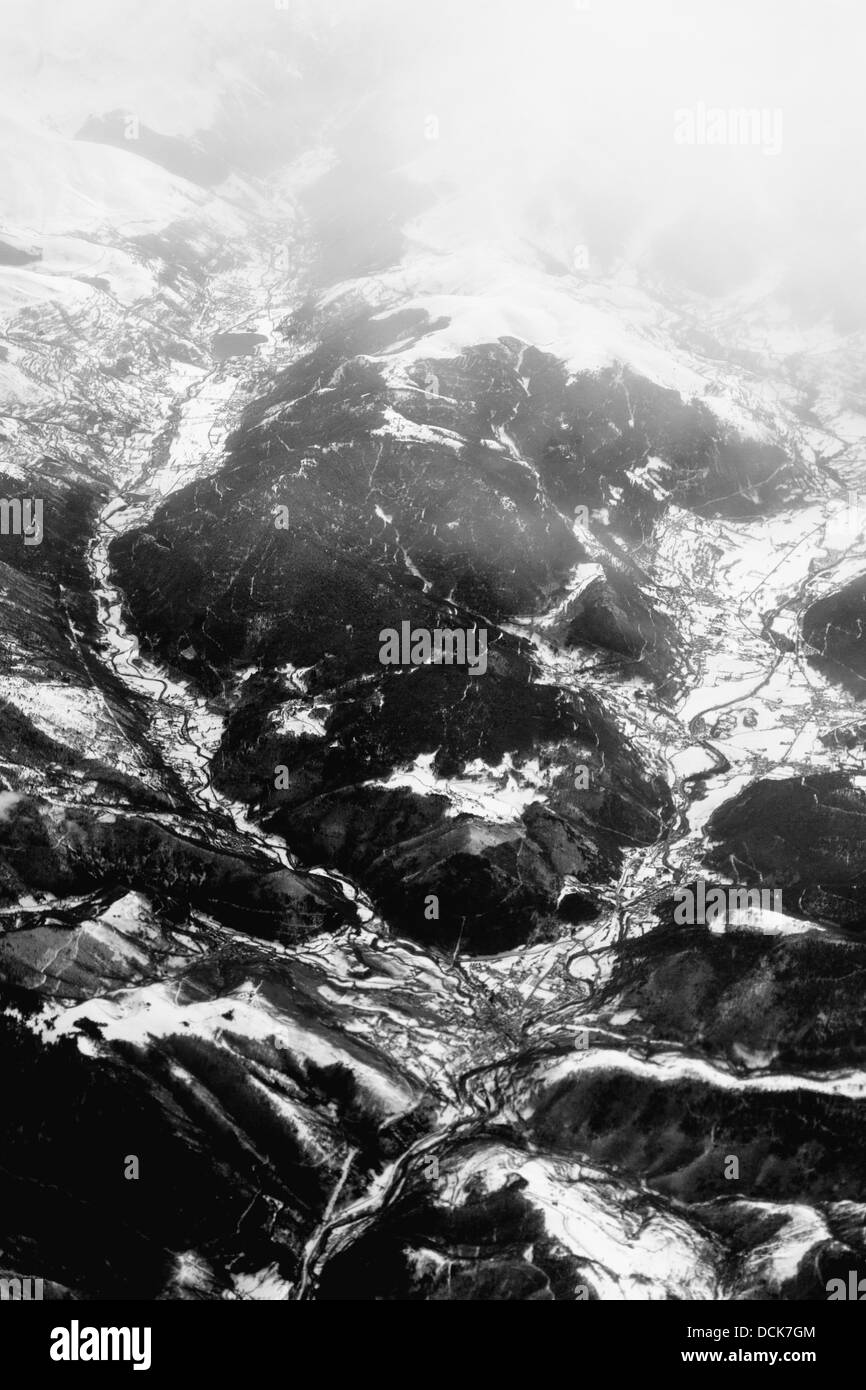 Snowy mountains aerial view Black and White Stock Photos & Images - Alamy