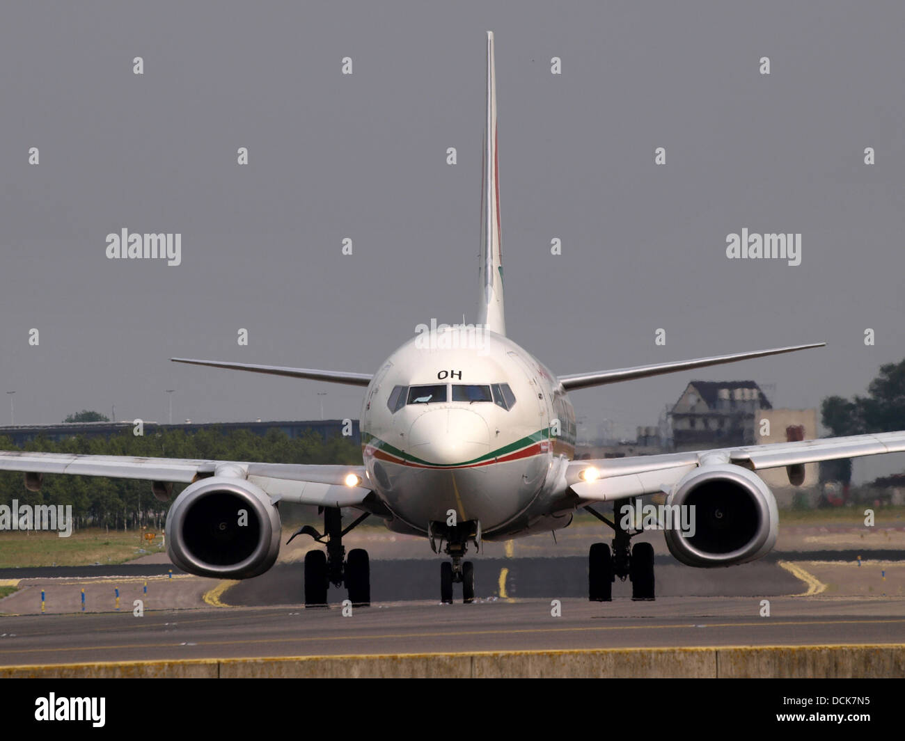 CN-ROH Royal Air Maroc Boeing 737-85P(WL) - cn 33978 taxiing pic-001 ...